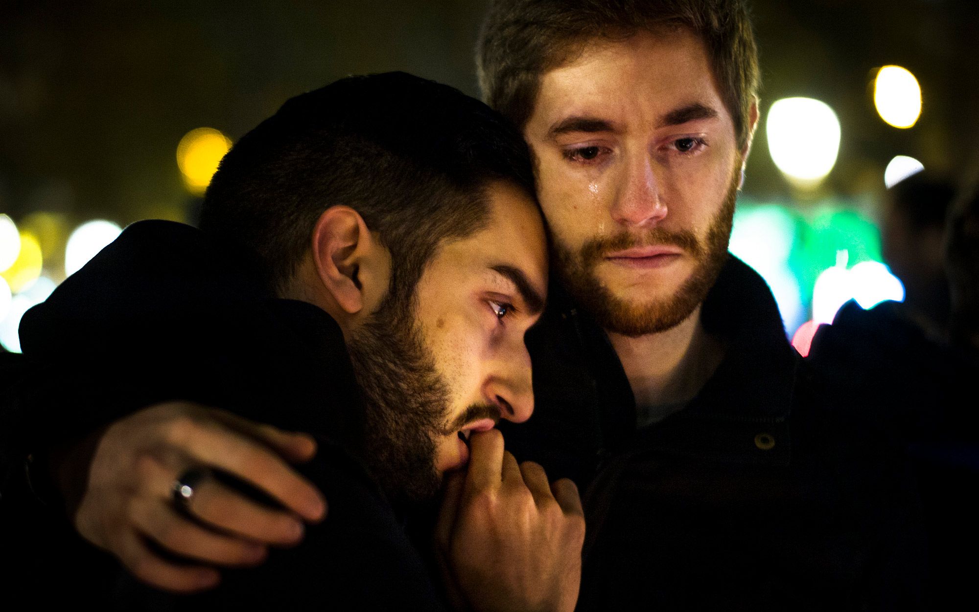 The hug from a stranger that helped me overcome my grief | Psyche Ideas